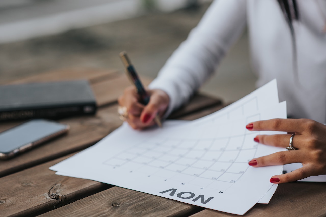 How To Calculate The Time Difference Between Two Dates In Pandas